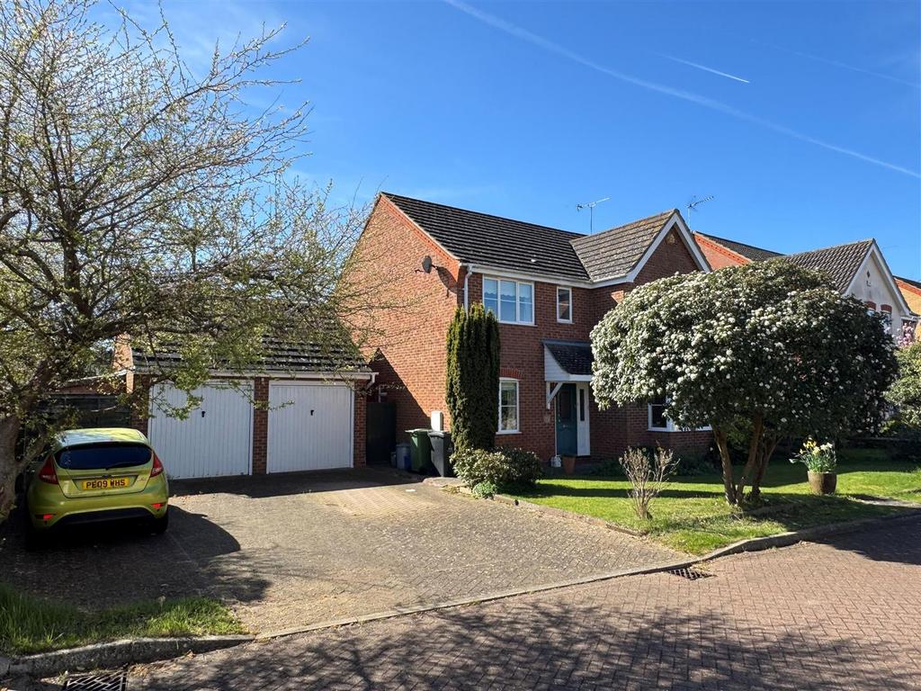 Roman Way, Burnham-On-Crouch 4 bed detached house for sale - £525,000