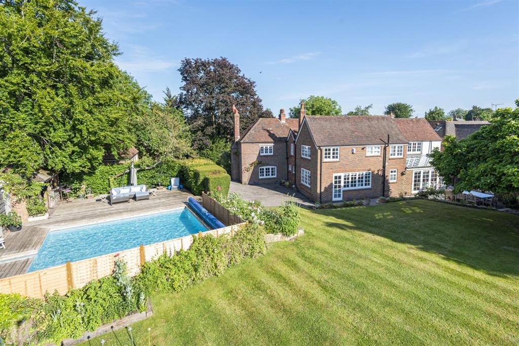Tangmere Road, Tangmere, PO20 5 bed detached house for sale - £1,250,000