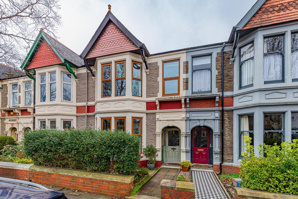 Kimberley Road, Cardiff CF23 5 bed house for sale - £650,000