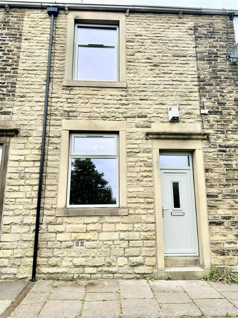 Bank Street, Barnoldswick 3 bed terraced house - £850 pcm (£196 pw)