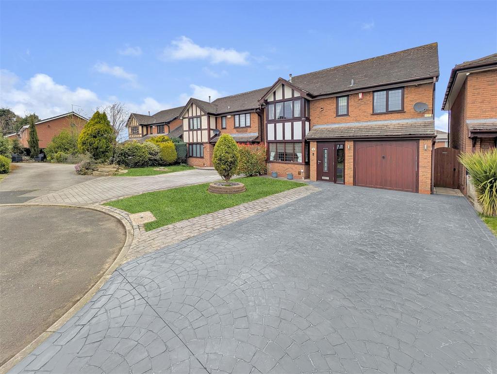 Rhodes Close, Haslington 4 bed detached house for sale - £365,000