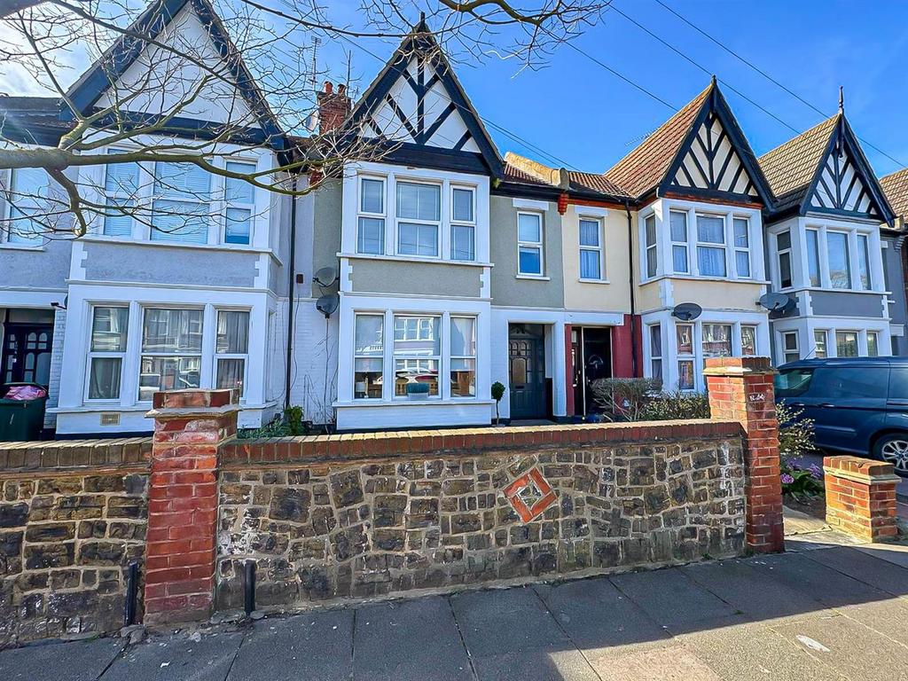 Valkyrie Road, Westcliff-On-Sea SS0 2 bed flat for sale - £270,000
