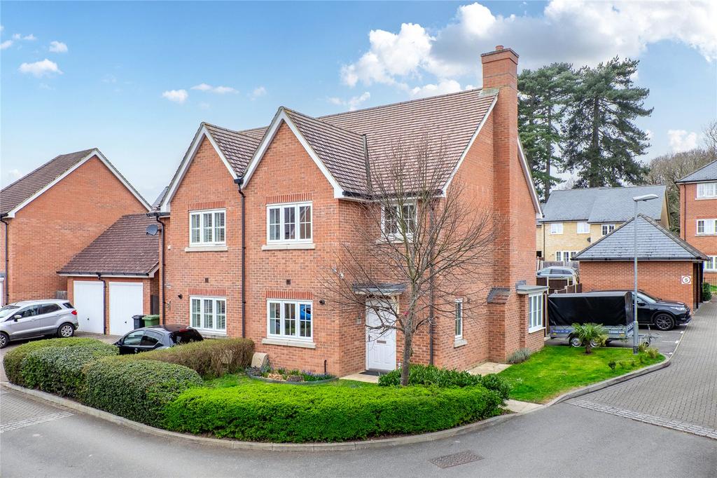 Hadlow Close, Oakwood Park... 3 bed semi-detached house for sale - £425,000