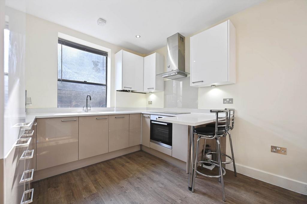 Spitalfields, London E1 7LJ 2 bed flat - £2,999 pcm (£692 pw)