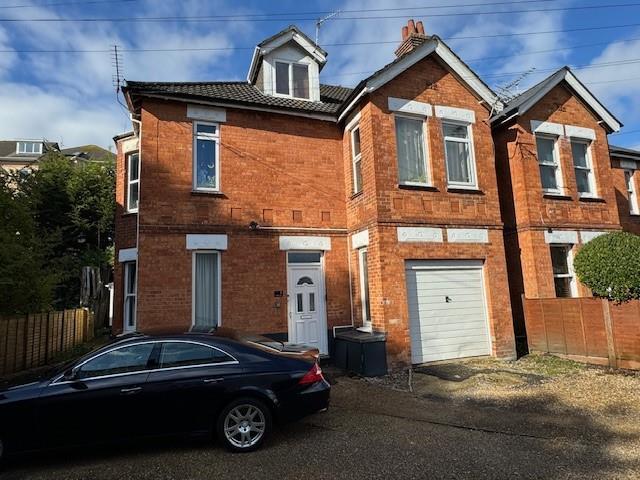 Westerham Road, Bournemouth 2 bed apartment to rent - £1,295 pcm (£299 pw)