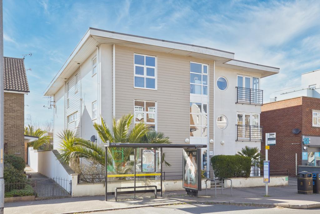 Grange Road, Ramsgate, Kent, CT11 2 bed flat for sale - £155,000