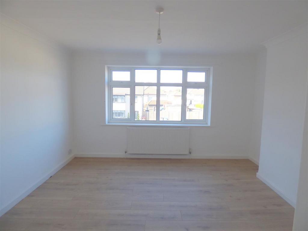Childwall Lane, Huyton with Roby... 2 bed apartment to rent - £650 pcm ...