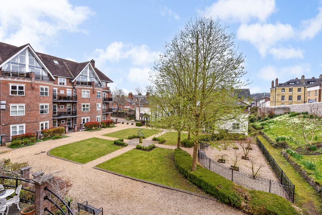 Marston Gate, Winchester 2 bed apartment for sale - £375,000