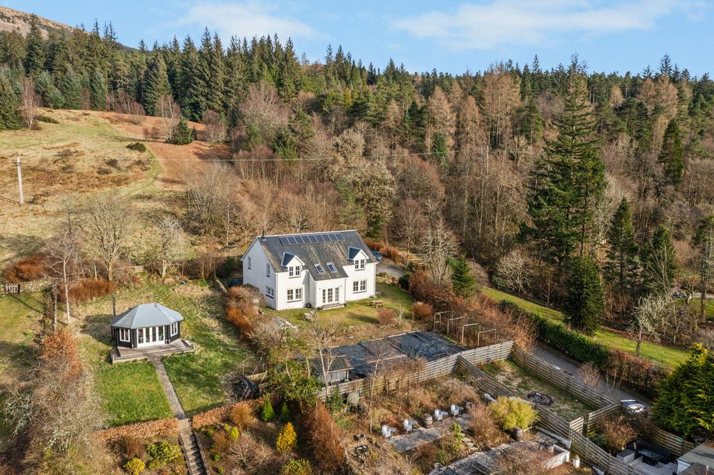 Strathyre, Callander, FK18 5 bed detached house - £495,000