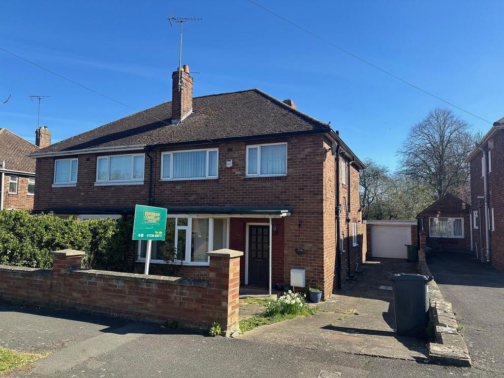 Richmond Road, Corby NN17 3 bed semi-detached house - £240,000