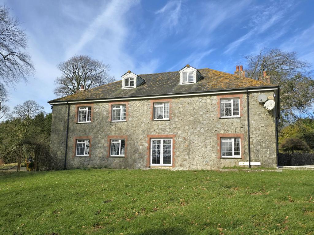 Liskeard, PL14 5 bed detached house - £2,000 pcm (£462 pw)