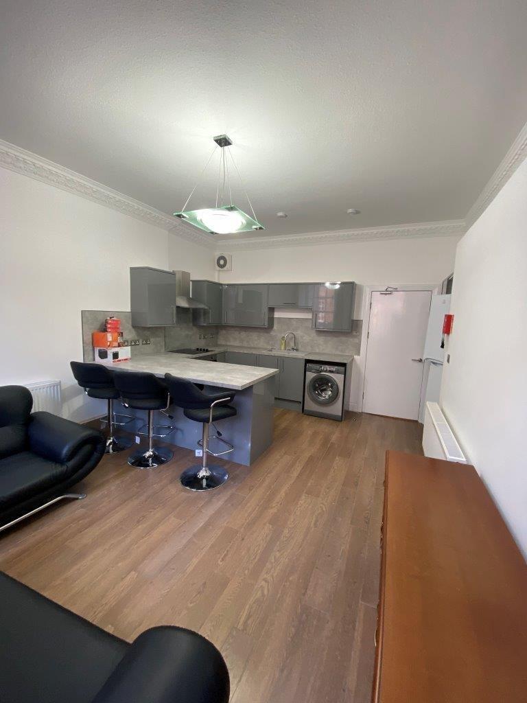 7, Academy Street, Edinburgh, EH6 7EF 5 bed flat - £2,900 pcm (£669 pw)