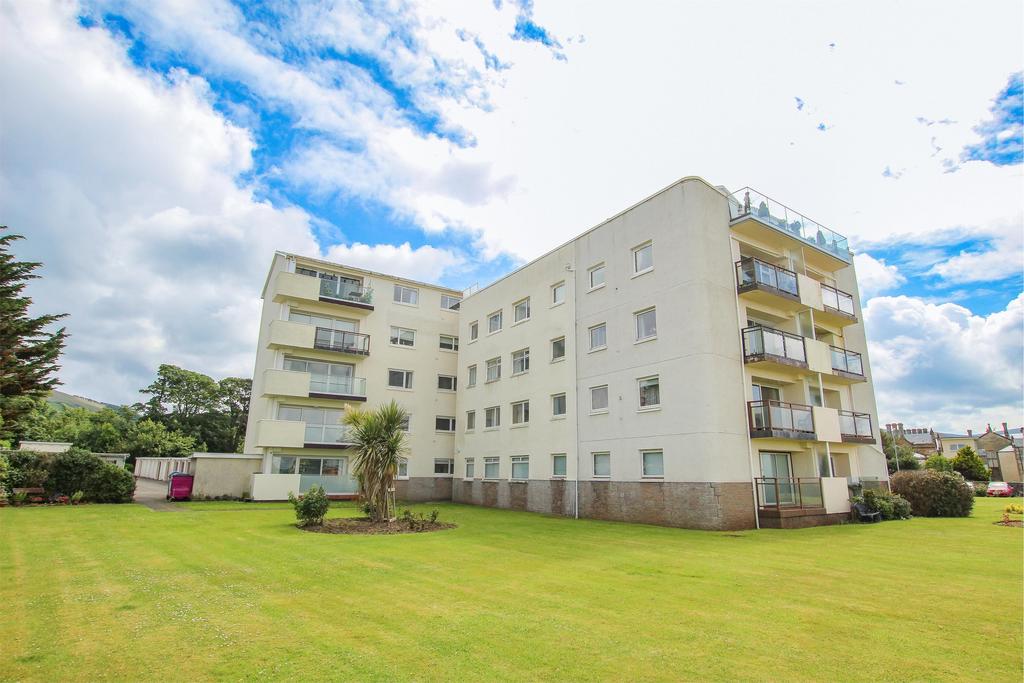 Castlebay Court, Largs KA30 3 bed flat - £185,000
