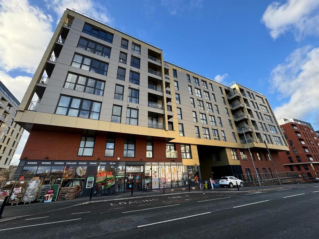 Adelphi Wharf (Phase 2) Adelphi... 2 bed apartment for sale - £165,000