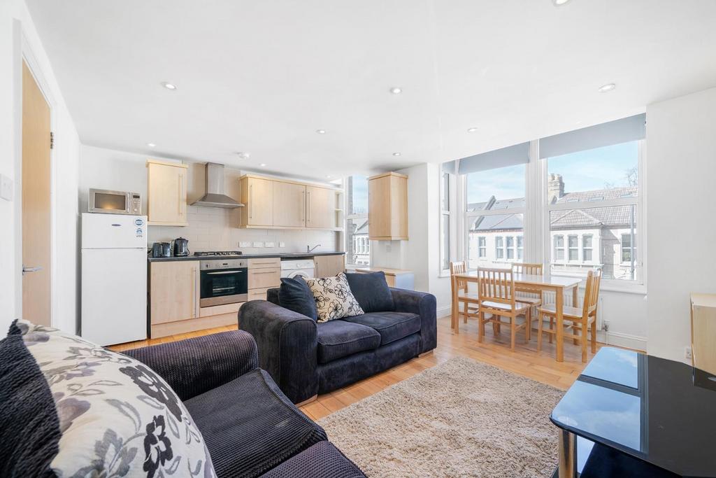 Abbeville Road, SW4 2 bed flat for sale - £525,000