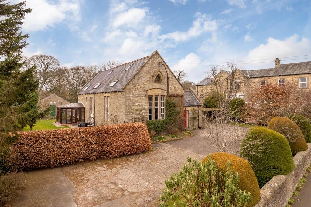 Hexham NE47 4 bed detached house for sale - £650,000