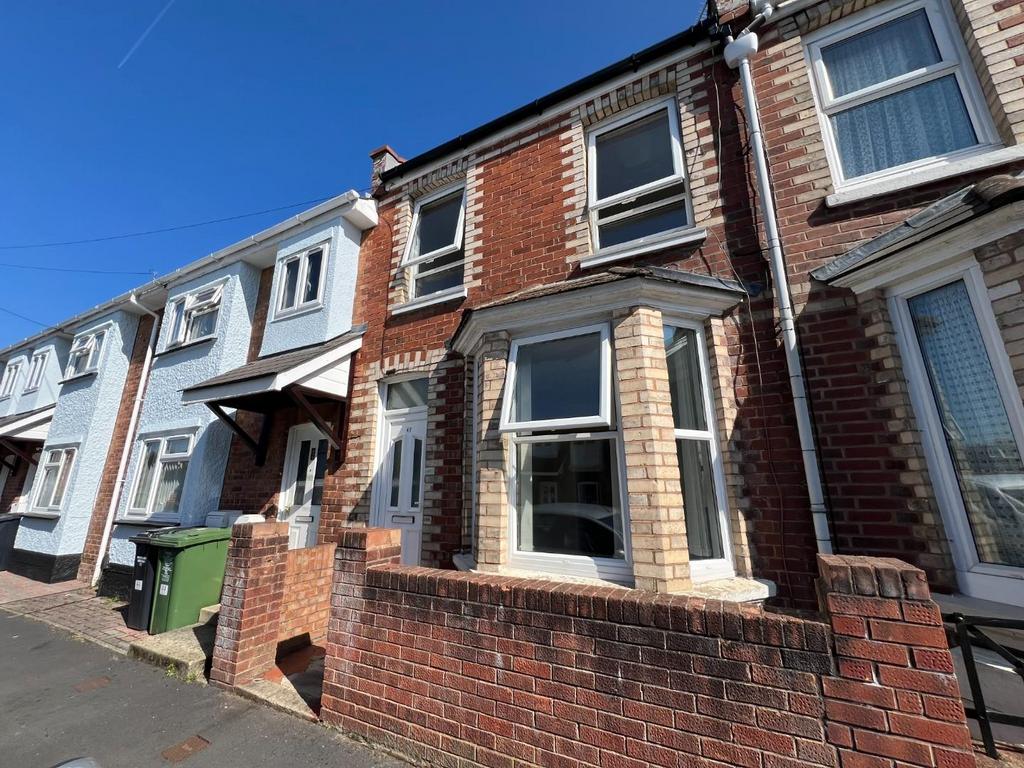 Fords Road, Exeter. EX2 8ER 3 bed terraced house - £1,250 pcm (£288 pw)