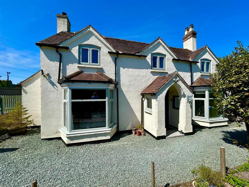 Benthall Lane, Broseley TF12 4 bed detached house - £620,000