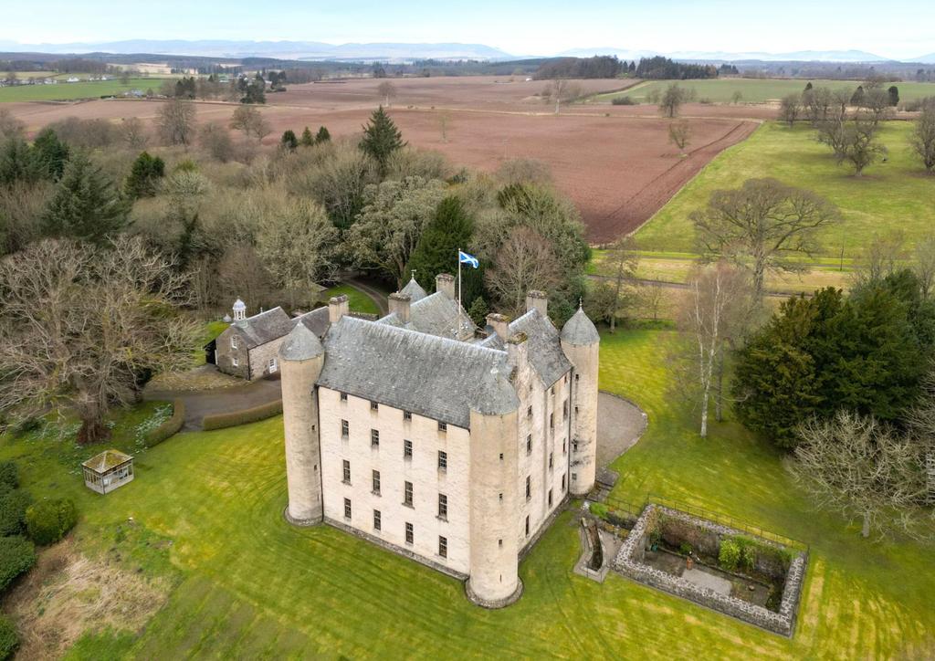 Methven Castle, Methven, Perth... 6 bed detached house - £1,050,000