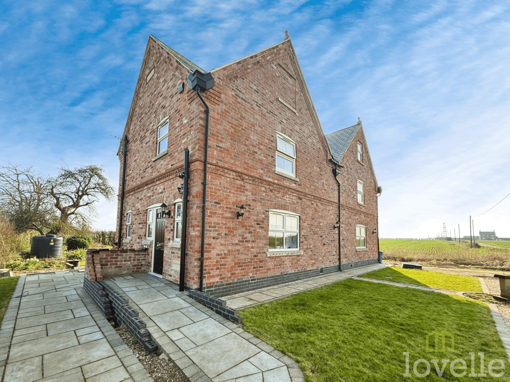Wood Farm Cottages, Lincoln LN1 6 bed detached house for sale - £725,000