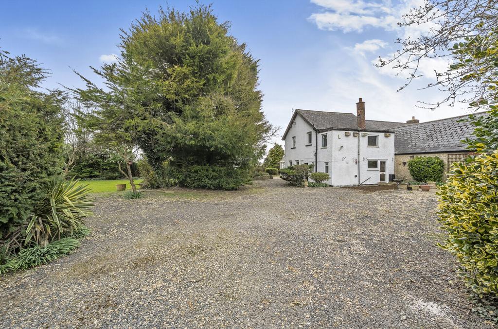 Red Barn, Wroughton, Swindon, SN4 3 bed semi-detached house for sale ...