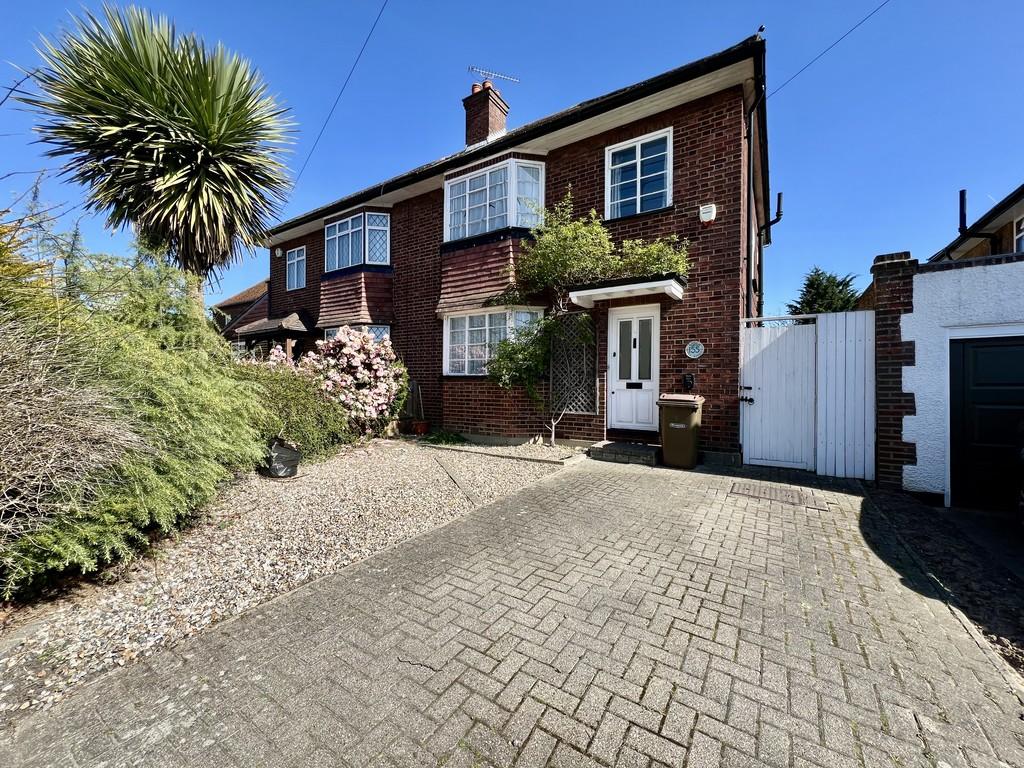 Joel Street, Pinner HA5 3 bed semi-detached house - £2,150 pcm (£496 pw)