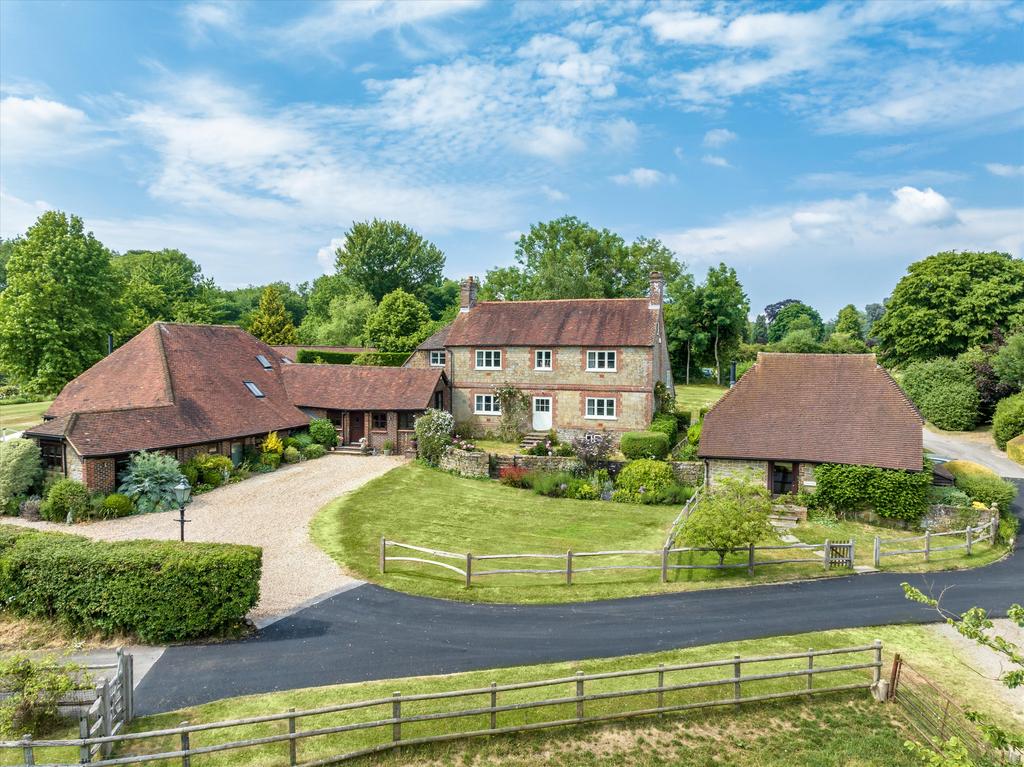 Fernhurst, Haslemere, West Sussex, GU27 6 bed detached house for sale ...