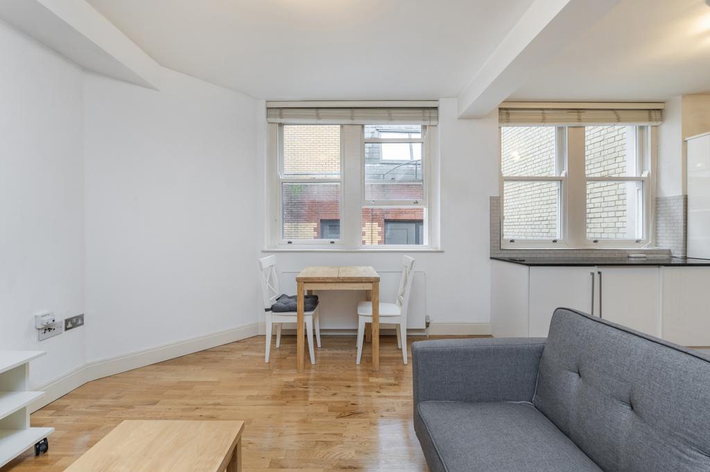 High Holborn, London 2 bed flat - £3,553 pcm (£820 pw)