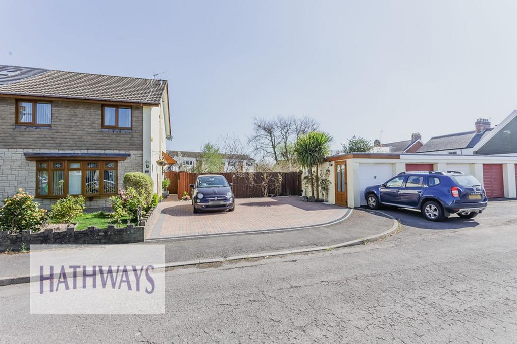 Oaklands, Ponthir, NP18 5 bed semi-detached house for sale - £375,000