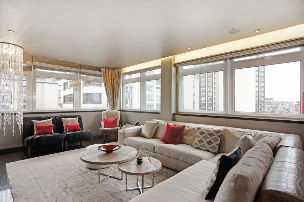 Park Towers, W1J 4 bed apartment - £9,317 pcm (£2,150 pw)