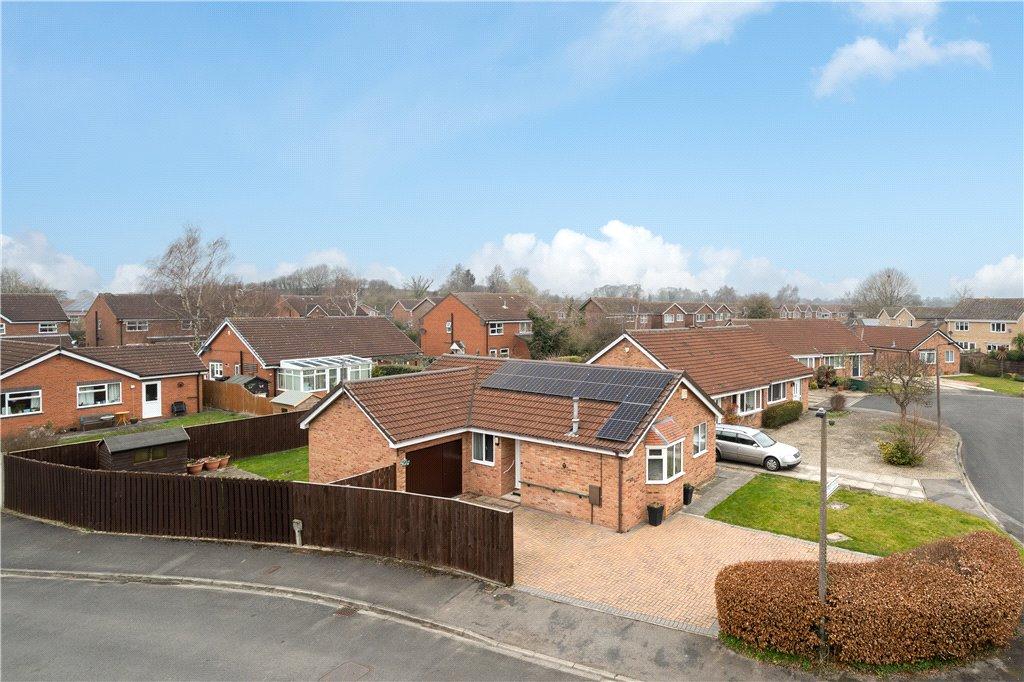 Osprey Close, York, North Yorkshire... 3 bed bungalow - £325,000