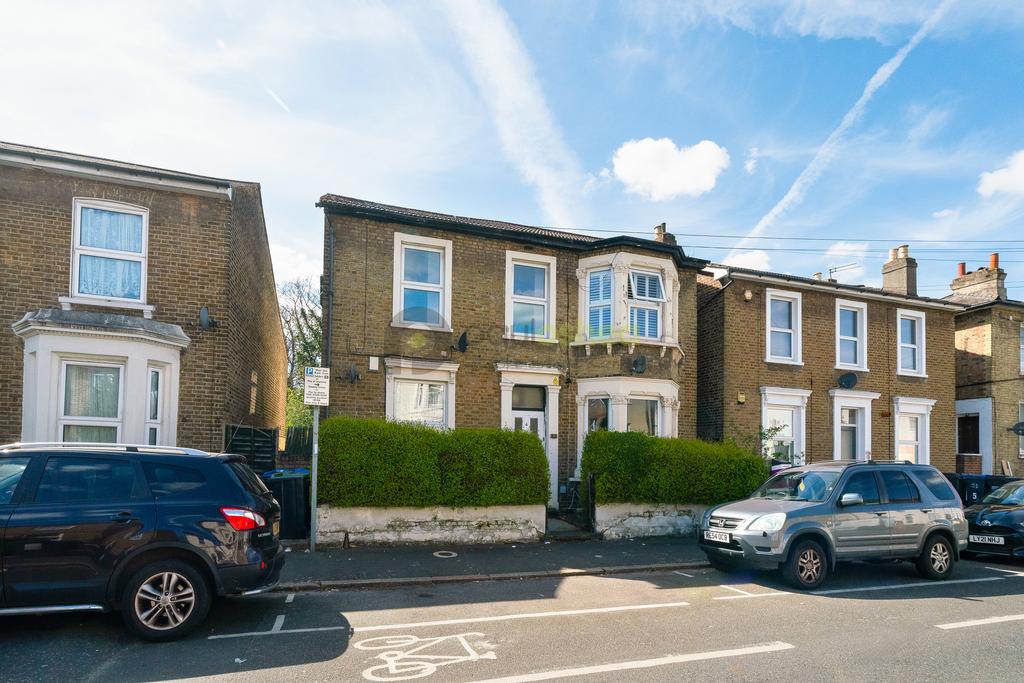 St. James's Park, Croydon, CR0 2UT 2 bed duplex for sale - £350,000