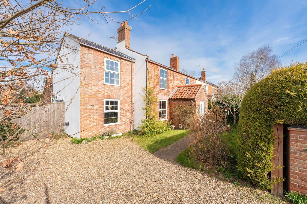 Loddon Road, Ditchingham 4 bed semi-detached house for sale - £425,000