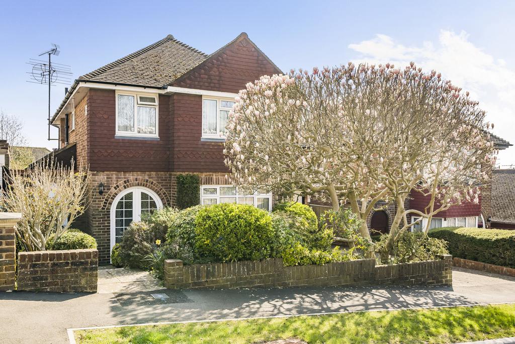 Embry Way, Stanmore 3 bed detached house for sale - £1,000,000