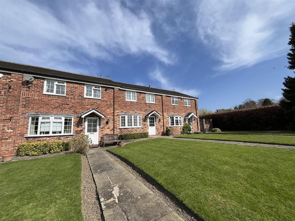 Netherfields, Alderley Edge 2 bed house - £1,995 pcm (£460 pw)