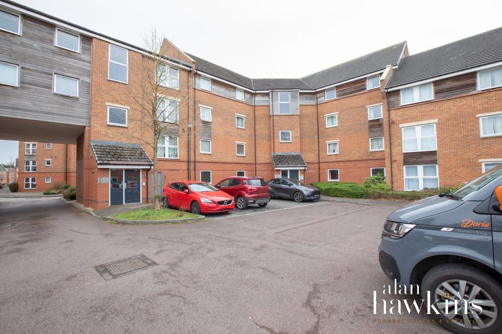 Chain Court, Swindon SN1 4 2 bed apartment for sale - £145,000