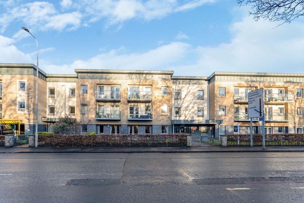 31 Flat 38 Braidburn Court... 1 bed flat for sale - £200,000