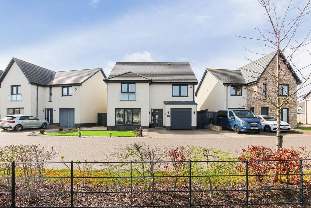 Briardene Way, Backworth Park, NE27 4 bed detached house - £425,000