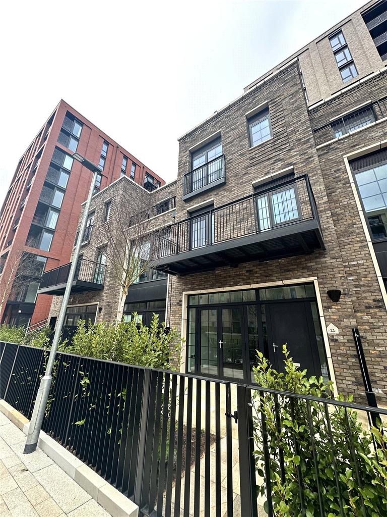 Shale Lane, Middlewood Lock, Salford, M5 4 bed terraced house to rent ...