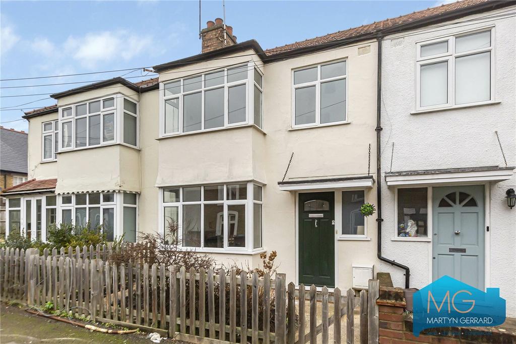 Victoria Avenue, Barnet, EN4 3 bed terraced house - £560,000