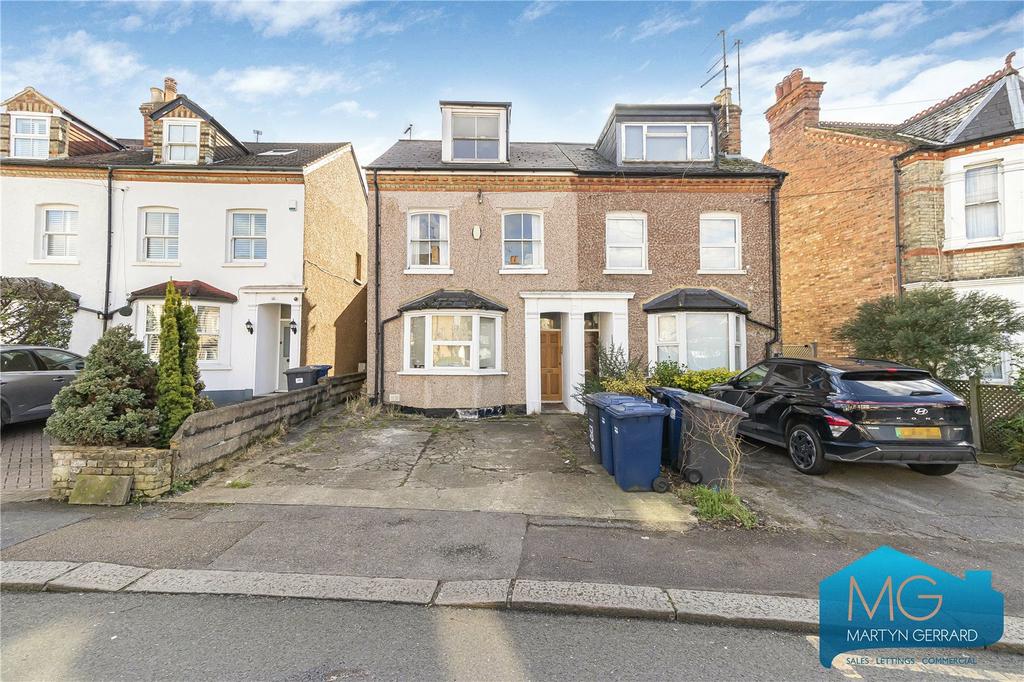 Victoria Road, New Barnet, EN4 2 bed apartment - £325,000