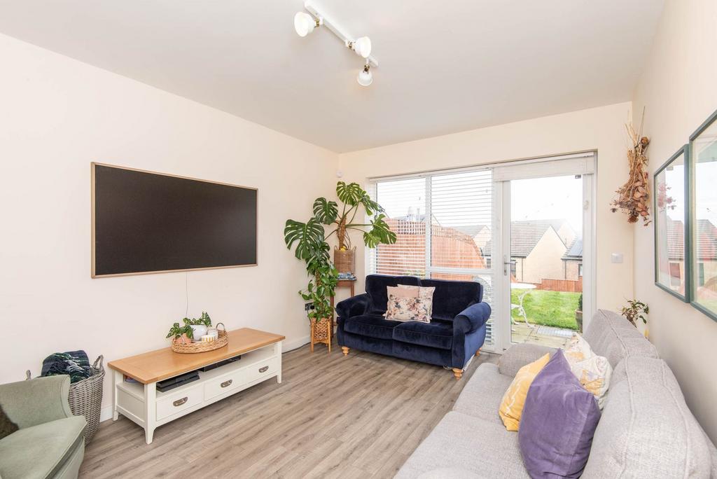 Park Grange Drive, Sheffield S2 4 bed semi-detached house - £315,000