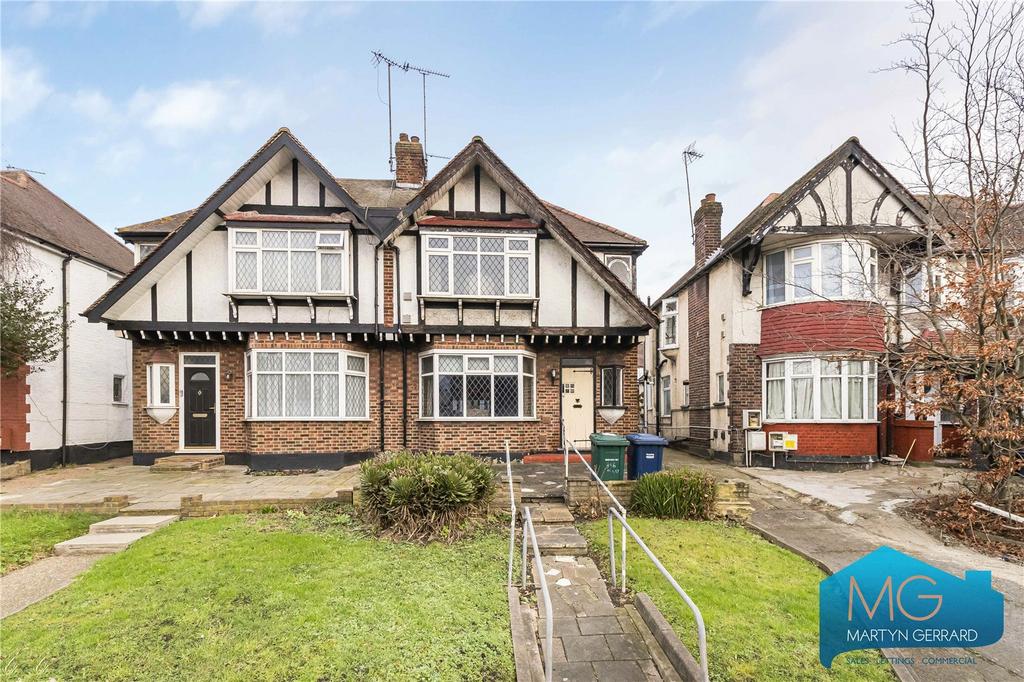 Watford Way, London, NW4 3 bed semi-detached house - £425,000