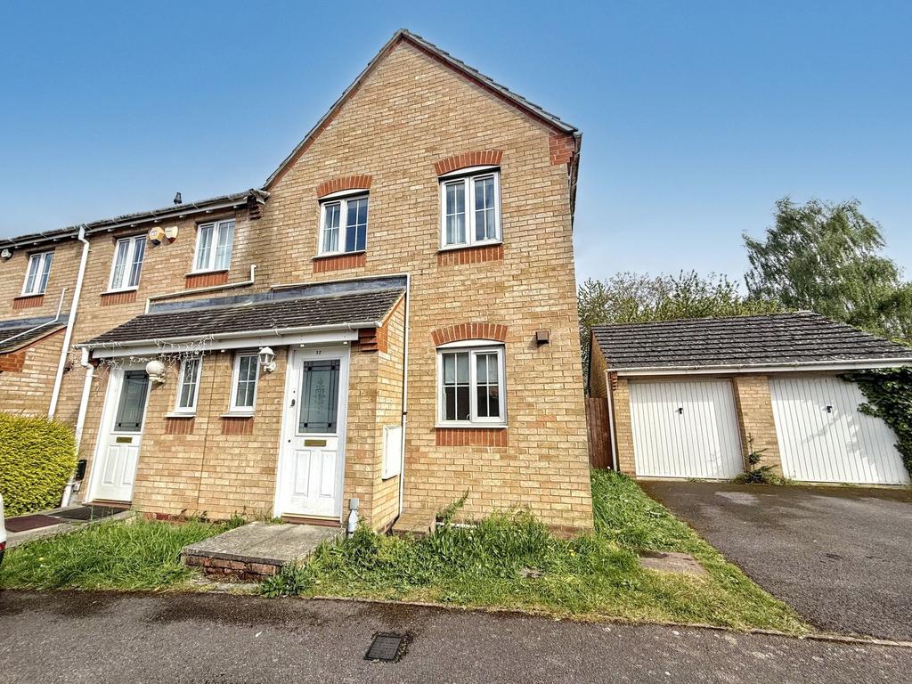 Little London Close, Uxbridge, UB8 3 bed semi-detached house to rent ...