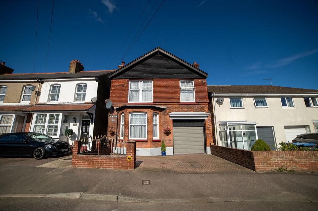 Middle Deal Road, Deal CT14 4 bed detached house - £475,000