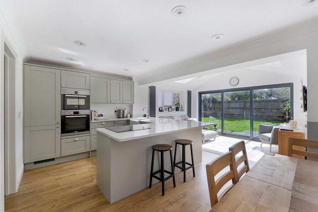 Monarch Terrace, West Malling ME19 4 bed semi-detached house for sale ...