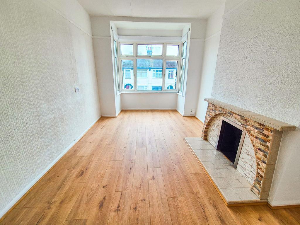 Seaforth Avenue, Southend-on-Sea... 1 bed flat - £1,100 pcm (£254 pw)