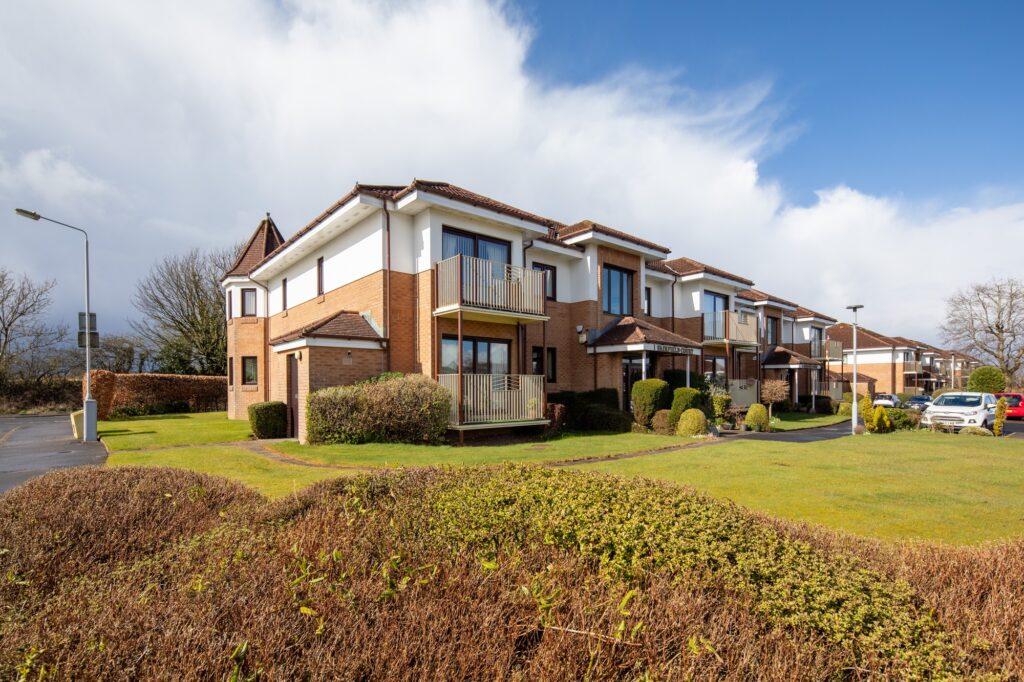 Fairfield Court, Clarkston 3 bed apartment for sale - £255,000