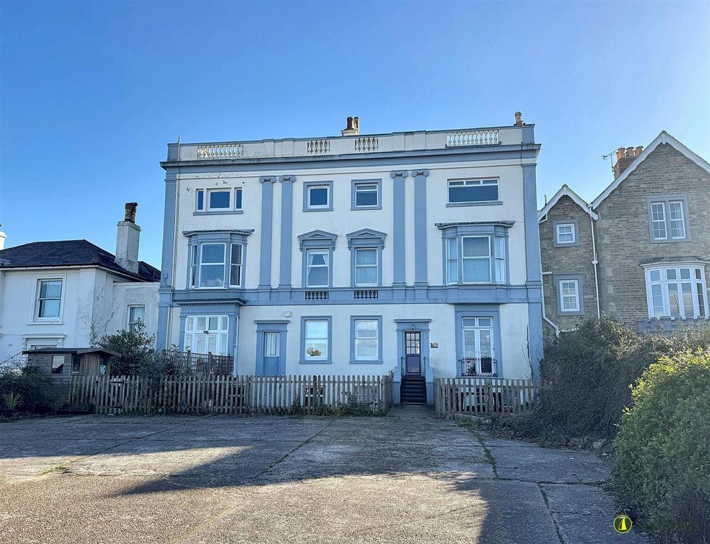 The Strand, Ryde, PO33 1JD 1 bed apartment - £865 pcm (£200 pw)