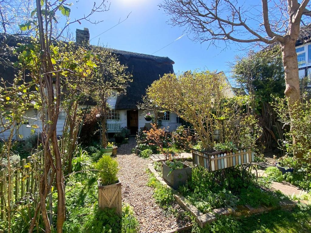 Wimpole Road, Barton, Cambridge 2 bed semi-detached house - £300,000